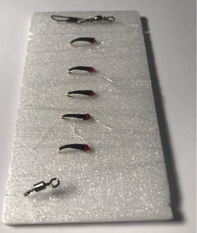 Hegene - Schwarz mit Rotem Köpfchen | Kaufen auf Ricardo