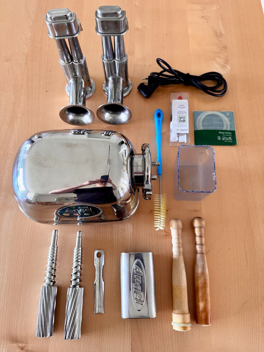 Angel Juicer 7500 – Frisch renoviert 2025 – inkl. 2 Aufsätze (Gebraucht ...