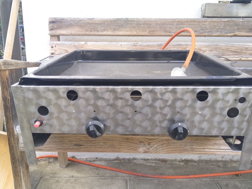 Gasgrill, Gasgrillplatte mit Blech (Gebraucht) in Steffisburg für CHF ...
