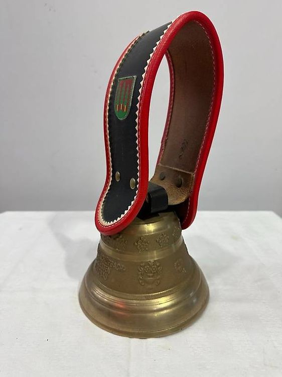 Traditionelle Schweizer Treichel mit Lederband, Langnau i.E (Gebraucht ...