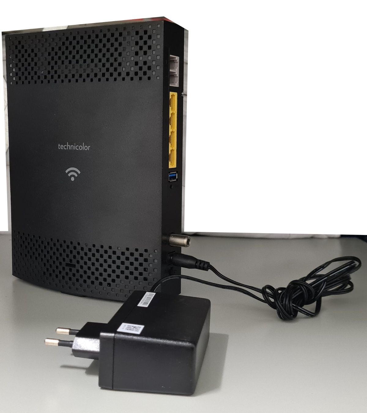 Cable Modem Router Technicolor TC7230 (Gebraucht) in Bäch SZ für CHF 30 ...