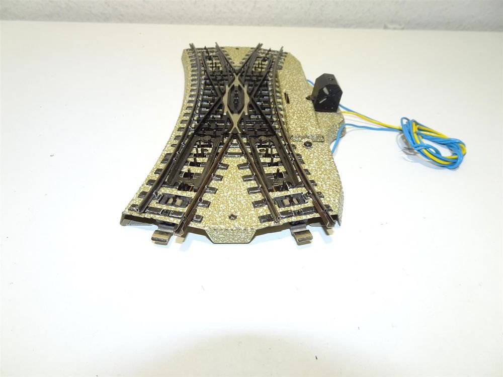 Märklin M-Gleis Kreuzweichen HO 5128 (R) (Gebraucht) in Luzern für CHF ...