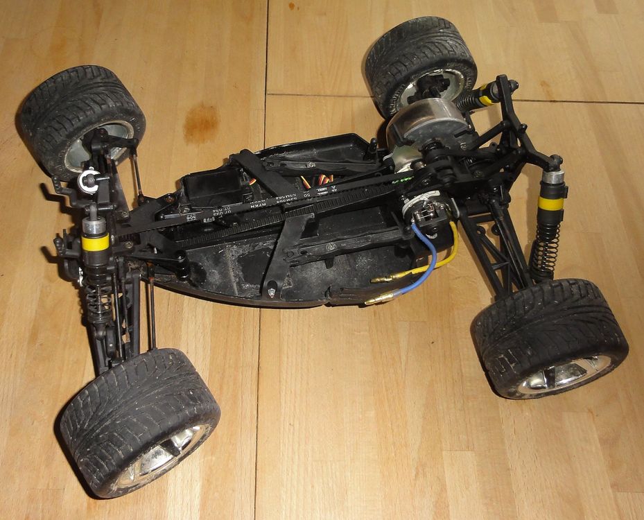 HPI 1:10, 4WD, Chassis mit Lenk-Servo und Rennmotor | Kaufen auf Ricardo