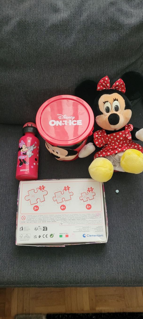 Lot juets Minnie ,puzzl,gourd, pelucheuet,boat (Neuf (Voir description ...