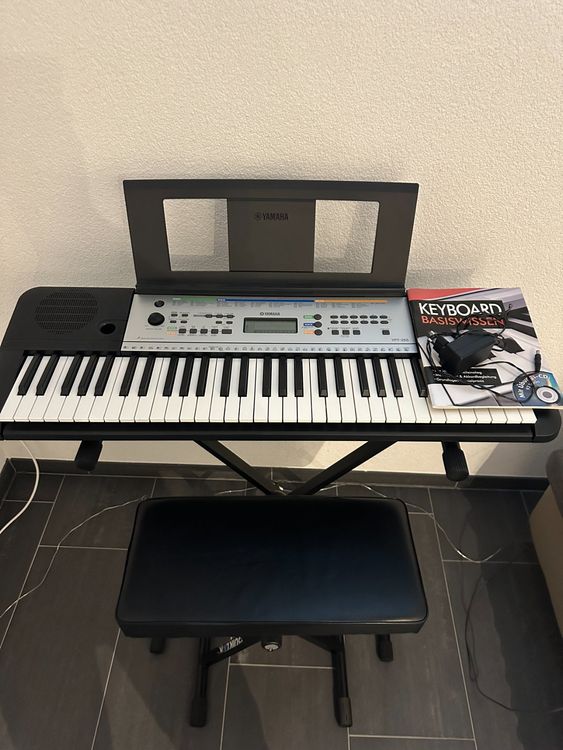 Keyboard Yamaha YPT-255 mit Ständer und Hocker (Gebraucht) in Flawil ...