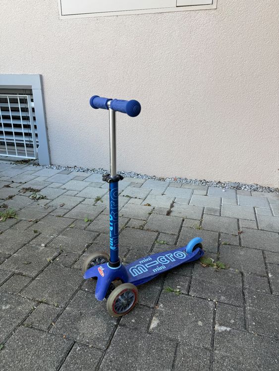 Micro Mini Deluxe Blau (Gebraucht) in Dürnten für CHF 10 – nur Abholung auf Ricardo kaufen