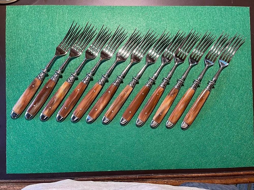 12 antike Eichenlaub Gabeln original Besteck (Gebraucht) in Rehetobel für CHF 50 – mit Lieferung ...