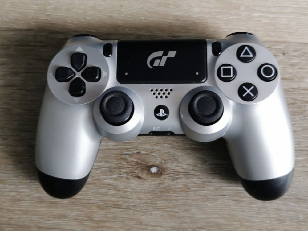 PS4 Controller Gran Turismo (Gebraucht) in für CHF 26 – mit Lieferung ...