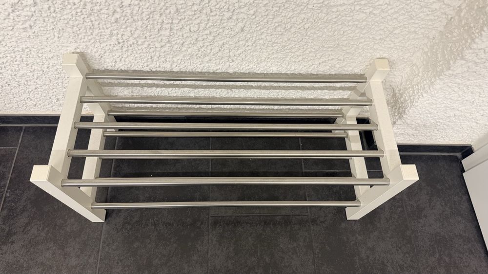 Ikea Schuhregal aus Holz & Metall – stabil und zeitlos (Gebraucht) in ...