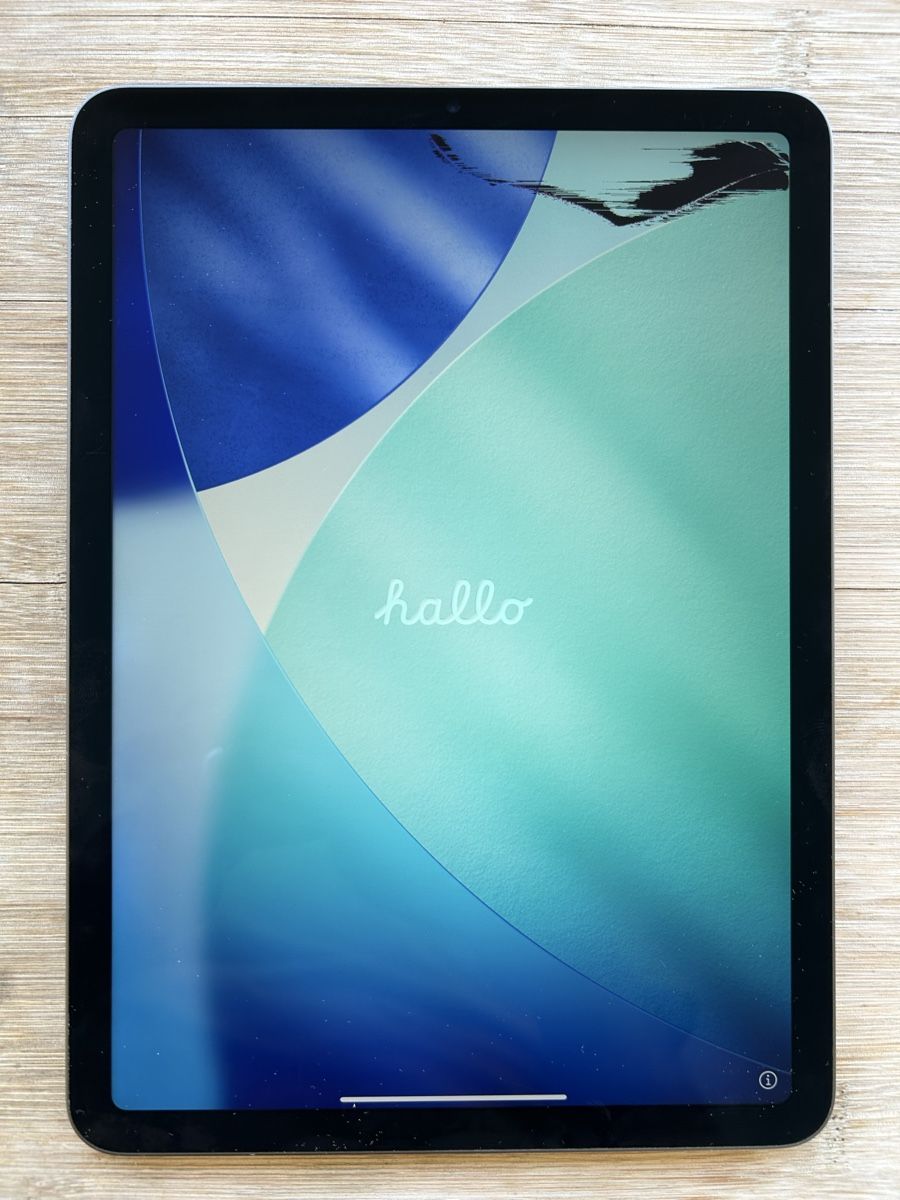 IPad Air 4 Wi-Fi 256 GB Space Gray (Defekt) in Naters für CHF 50 – mit ...