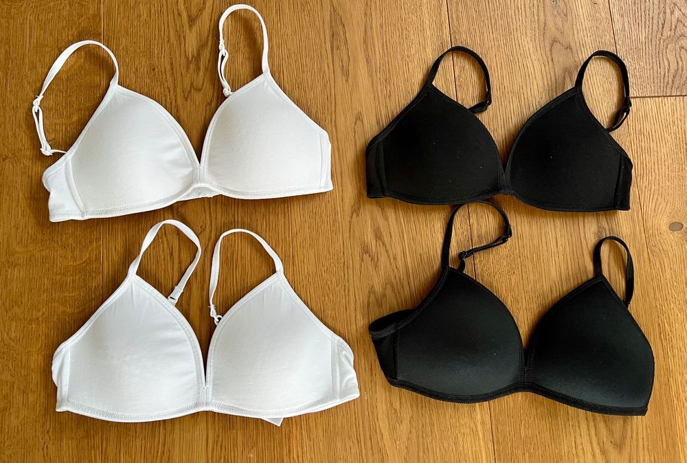 4 BH's für Girls - Grösse 70A - von C&A | Kaufen auf Ricardo