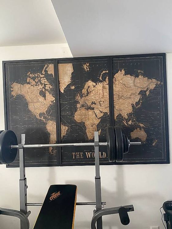 Bild mit Weltkarte (Gebraucht) in Maienfeld für CHF 1 – nur Abholung auf Ricardo kaufen