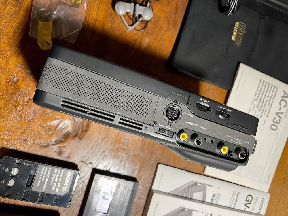 Sony Video 8 Walkman GV-8E (Defekt) in für CHF 54 – mit Lieferung auf ...