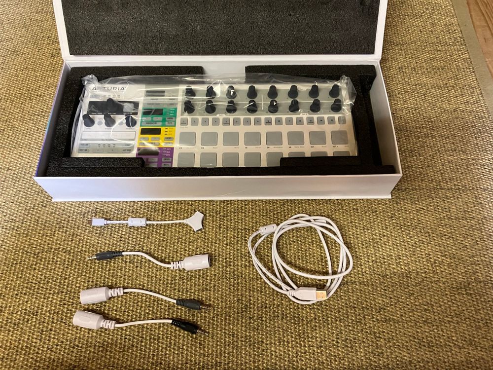 Arturia Beatstep Pro in OVP (Gebraucht) in Wilderswil für CHF 159 – mit Lieferung auf Ricardo kaufen