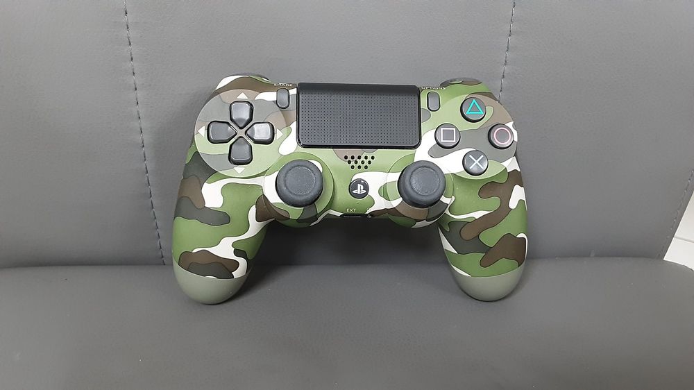 PS4 Controller (Gebraucht) in Ruemlang für CHF 30 – mit Lieferung auf ...