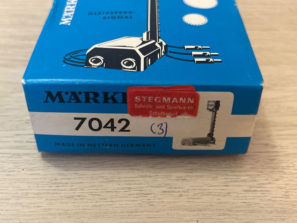 Märklin 7042 Gleissperrsignal H0 (3) (Gebraucht) in für CHF 17 – mit ...