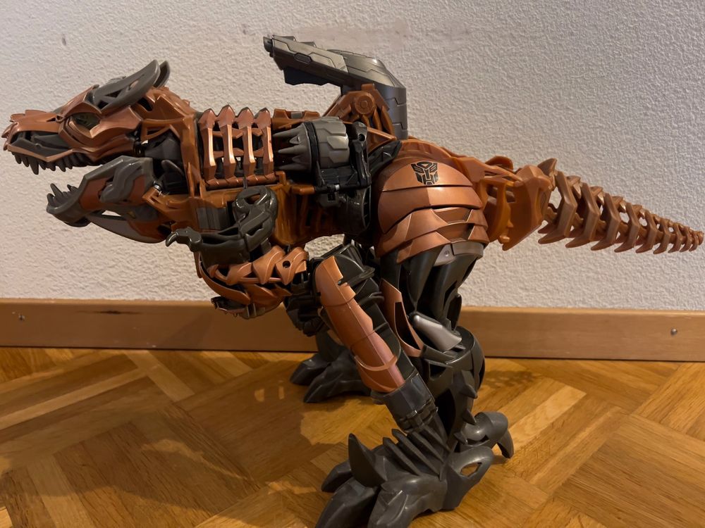 Dino Transformers (Gebraucht) in Sarnen für CHF 35 – mit Lieferung auf ...
