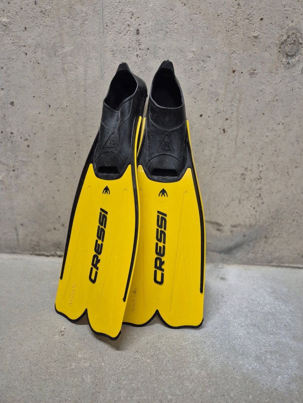 Cressi Flossen gelb/schwarz, Grösse 37-38, Top Zustand! (Gebraucht) in ...
