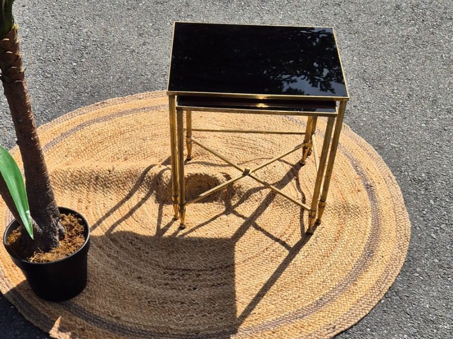 Tables basses gigognes laiton verre opaline noire, années 60 (Gebraucht ...