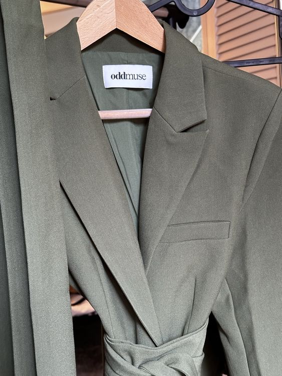 Odd muse - green suit for woman - pants L - blazer M | Kaufen auf Ricardo