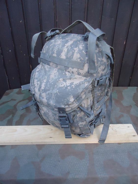 Original US Army Rucksack at digital tarn | Kaufen auf Ricardo