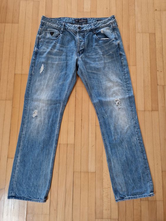 Guess Jeans im Used-look (Gebraucht) in Immensee für CHF 15 – mit ...