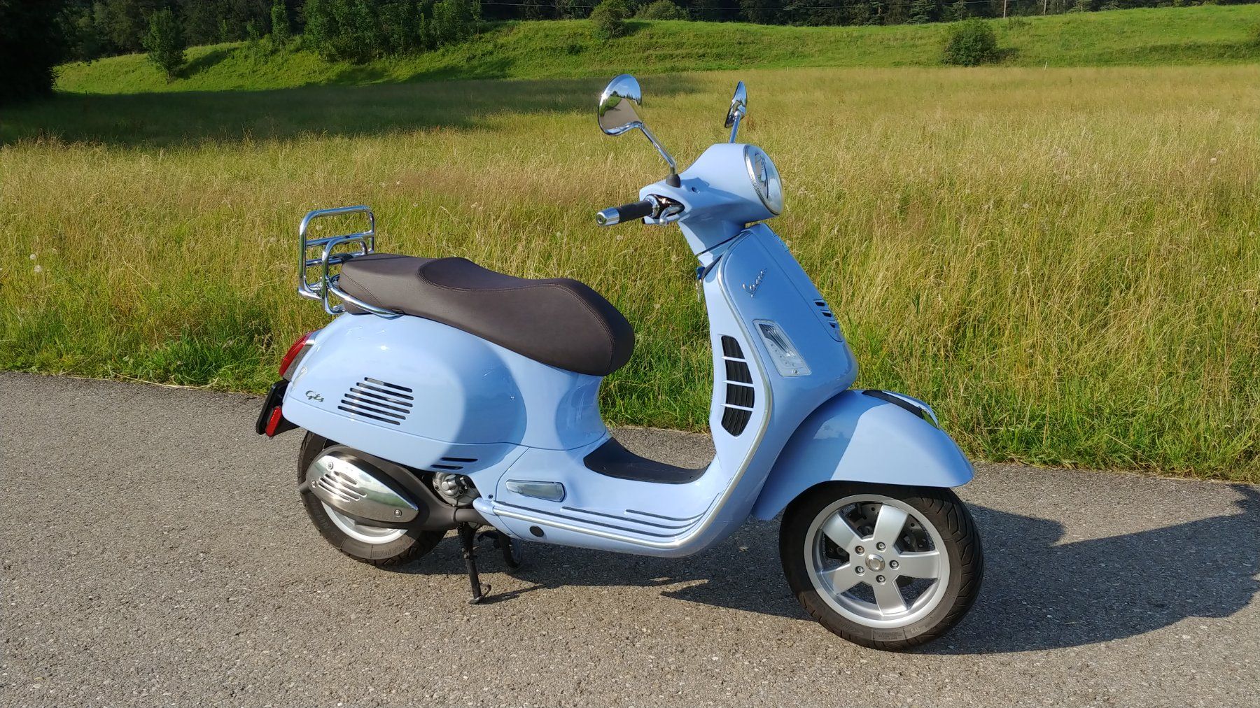 Piaggio Vespa GTS 300 Super ABS/ASR (Gebraucht) in Russikon für CHF 4880 – nur Abholung auf ...