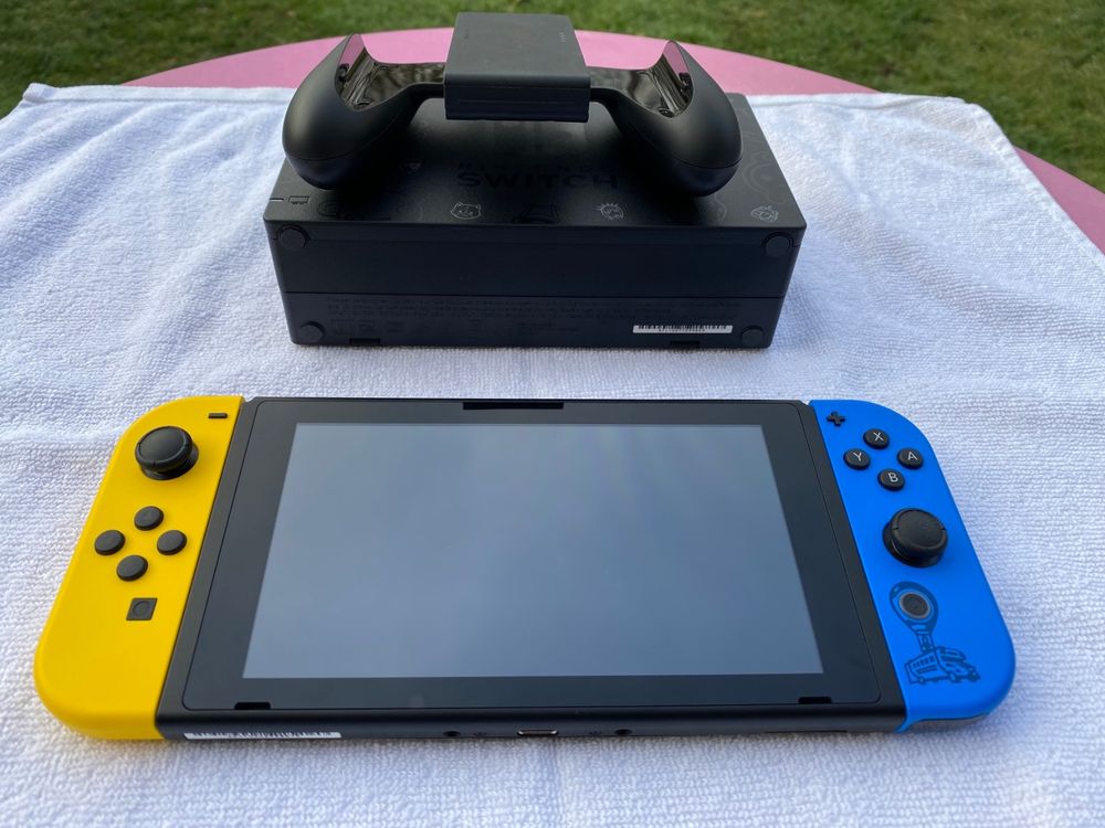 Nintendo Switch - Fortnite Special Edition | Kaufen auf Ricardo