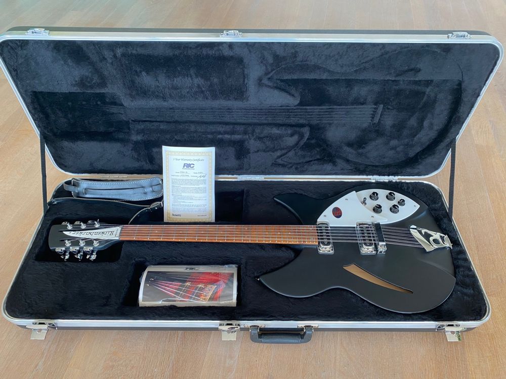 Guitare 12 cordes – Rickenbacker 330/12 Matte Black | Kaufen auf Ricardo