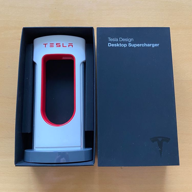 Tesla Desktop Supercharger Original (Neu (gemäss Beschreibung)) in ...