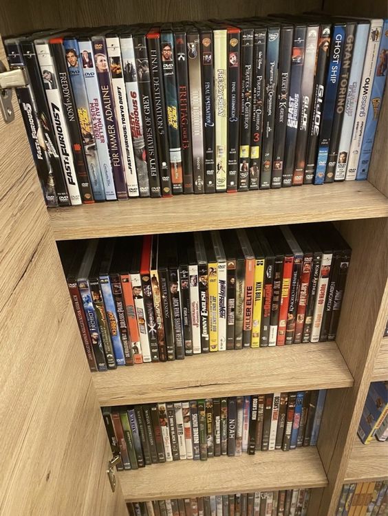 Grosse DVD Sammlung (Gebraucht) in Luzern für CHF 290 – nur Abholung auf Ricardo kaufen