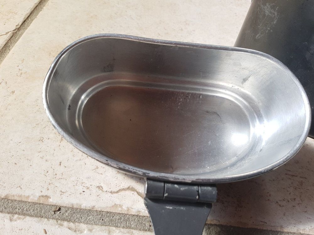 Schweizer Armee Gamelle Essgeschirr (Gebraucht) in Remetschwil für CHF 1 – mit Lieferung auf ...