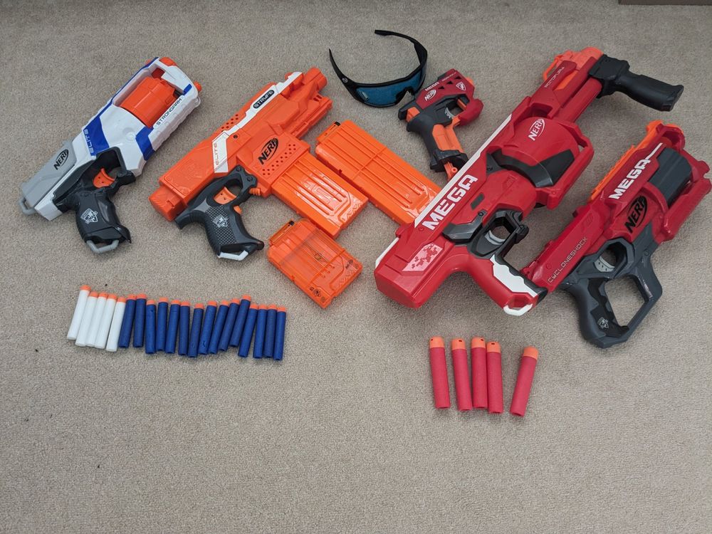 Nerf N-Strike Elite und MEGA Blasters (Gebraucht) in Herrliberg für CHF ...