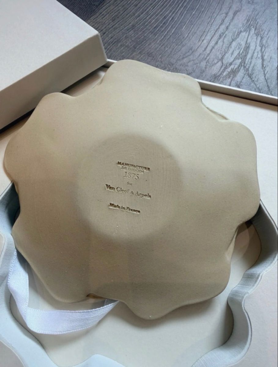Vide poches VAN CLEEF & ARPELS NEUF (Neu und originalverpackt) in ...