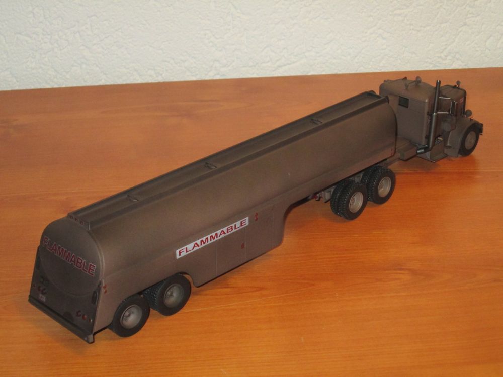 Peterbilt 281 semi-remorque citerne du film Duel 1/43 (Neuf avec ...