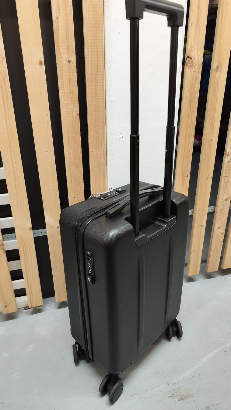 Schwarzer Koffer von KOOR, Top Zustand - NEU - Reisebereit! (Neu und ...