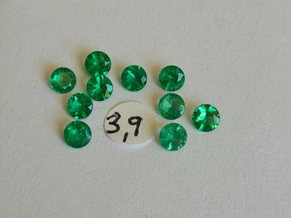 LOT de 1 CT EMERAUDES BRESILIENNES 3,9 mm (Neu (gemäss Beschreibung ...