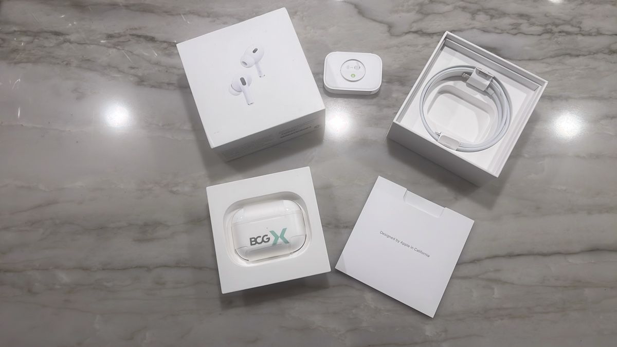 Apple AirPods Pro (2nd generation) - New! 🎧 (Neu und originalverpackt ...