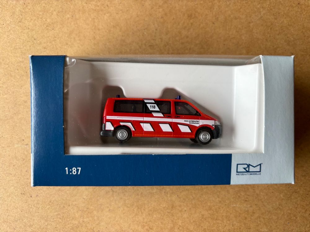 Rietze 51941 VW T5 Rettungsdienst Bern (Neu und originalverpackt) in Hauterive NE für CHF 17 ...