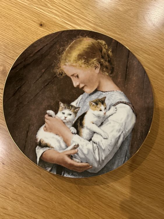 Sammelteller "Mädchen mit zwei Katzen", 1990, limitiert | Kaufen auf ...