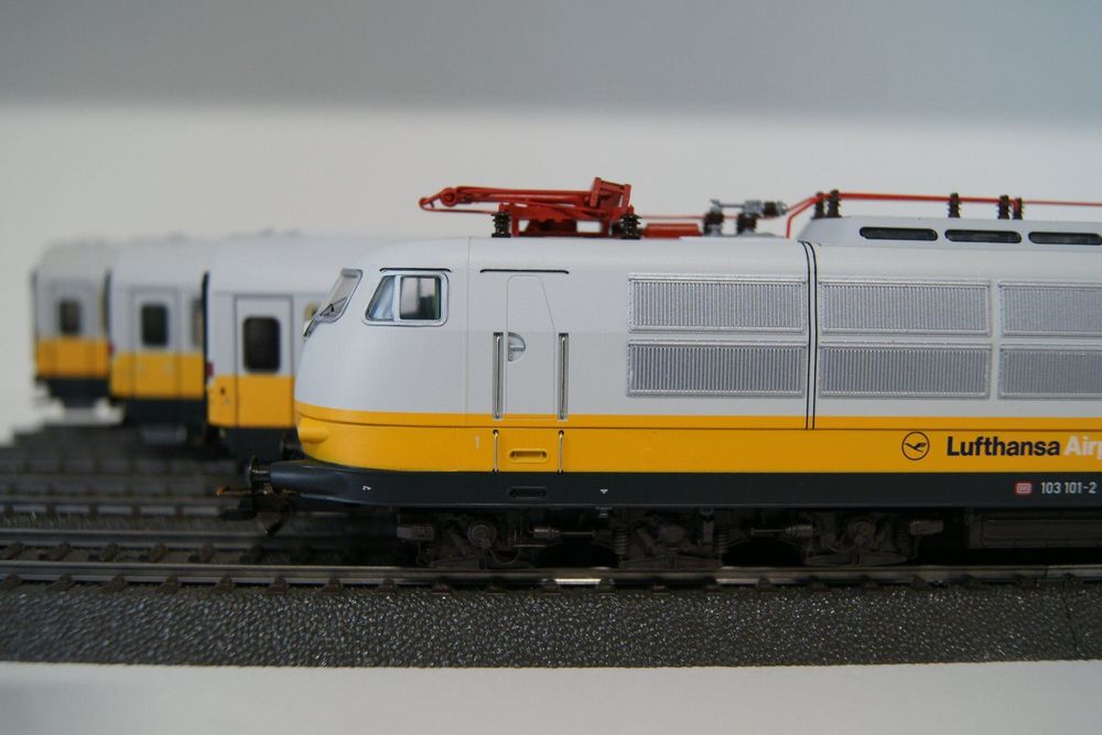 Lufthansa BR 103 Märklin 26680 Dig Sound (Gebraucht) in Porrentruy für ...