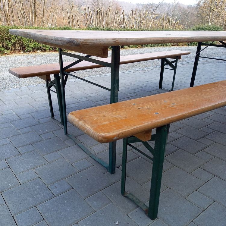 Party Tisch / Biergartentischgarnitur / Festbank (Gebraucht) in ...