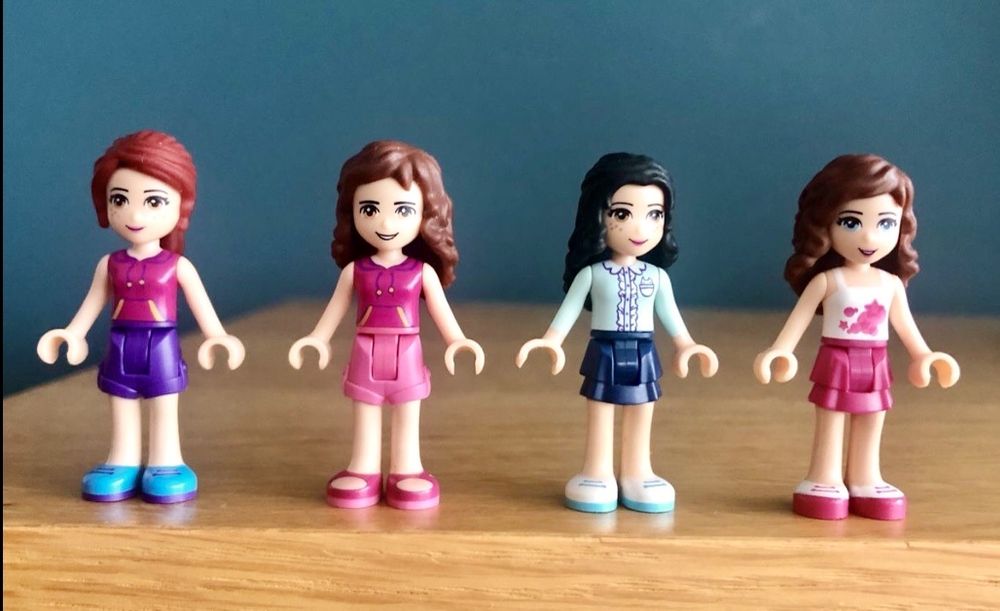 4 Figurines Lego Friends Filles 🩵 (Gebraucht) in Lausanne für CHF 4.95 ...