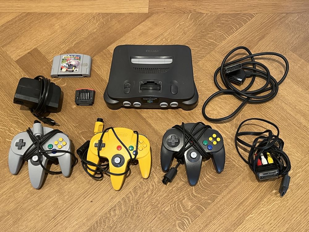 Nintendo 65 mit 3 Controller und Mario Kart (Gebraucht) in Zürich für ...
