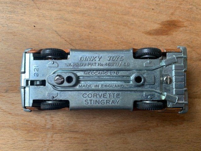 Dinky Toys / Corvette Stingray - Nr. 221 (Gebraucht) in Ennenda für CHF ...