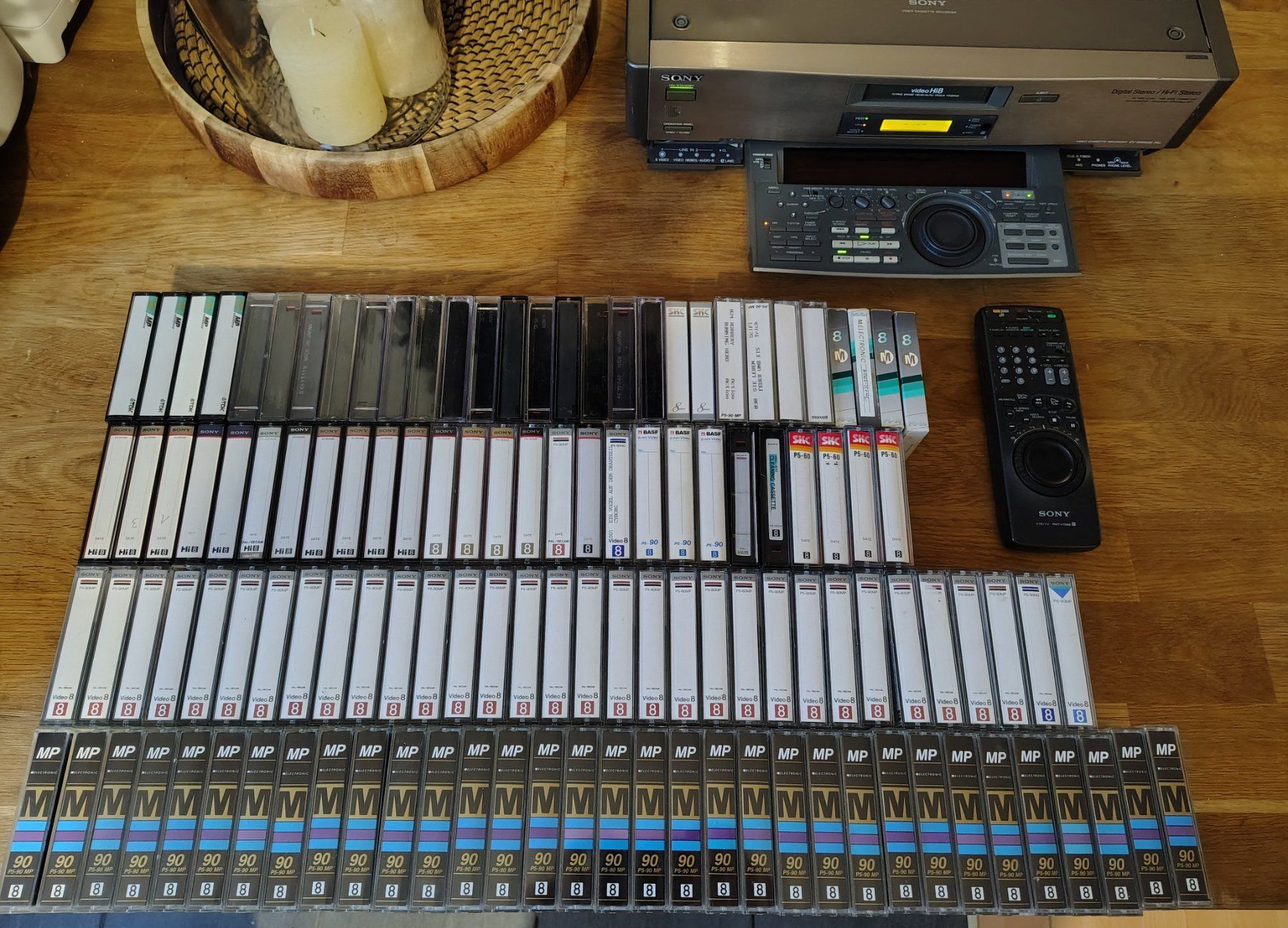 Sony Hi8 EV-S9000E + 111 cassette / ab 1 chf (Gebraucht) in Basel für ...