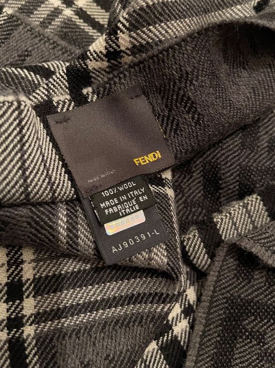 Original FENDI Schal (Gebraucht) in Wetzikon ZH für CHF 190 – mit ...