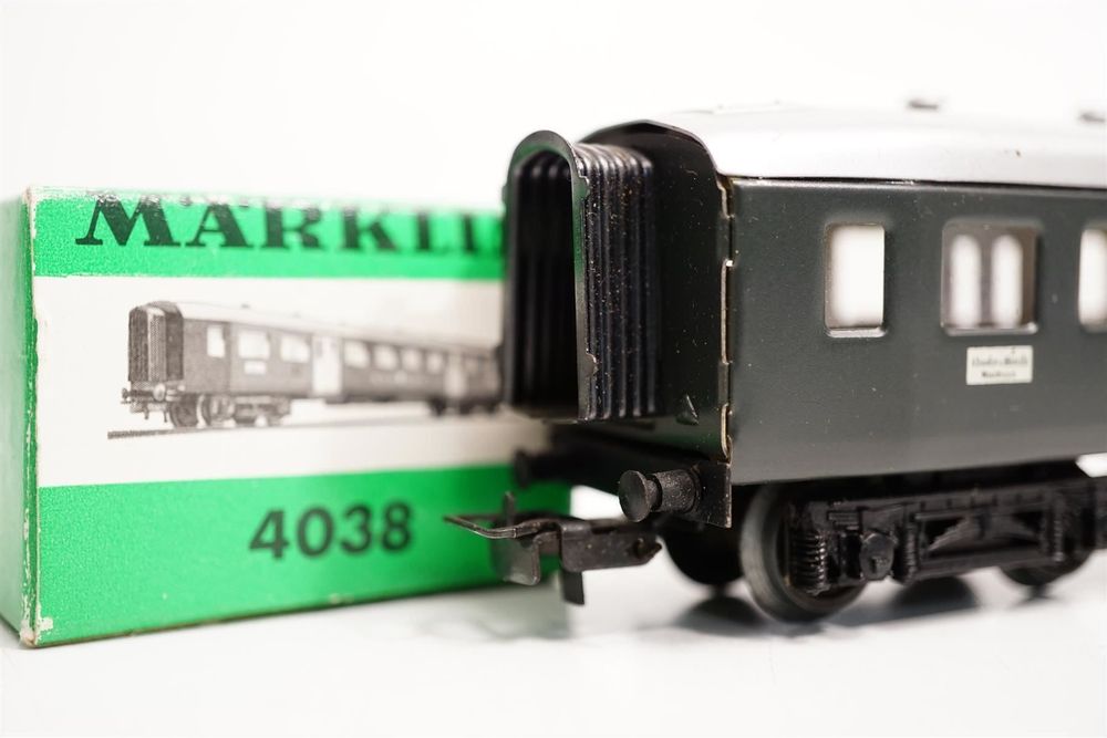 8º Märklin 4038 SBB Personenwagen 2. Klasse aus Blech | Kaufen auf Ricardo