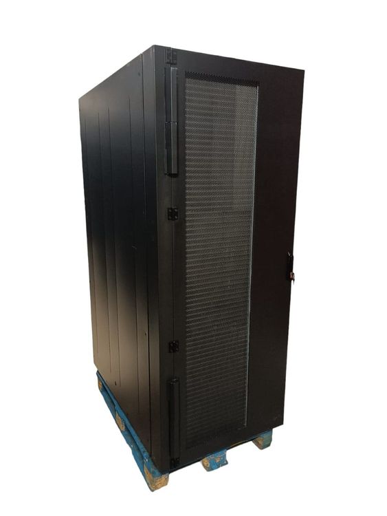 42U Serverschrank Knürr Vertiv mit Wasserkühlung Server Rack (Gebraucht ...