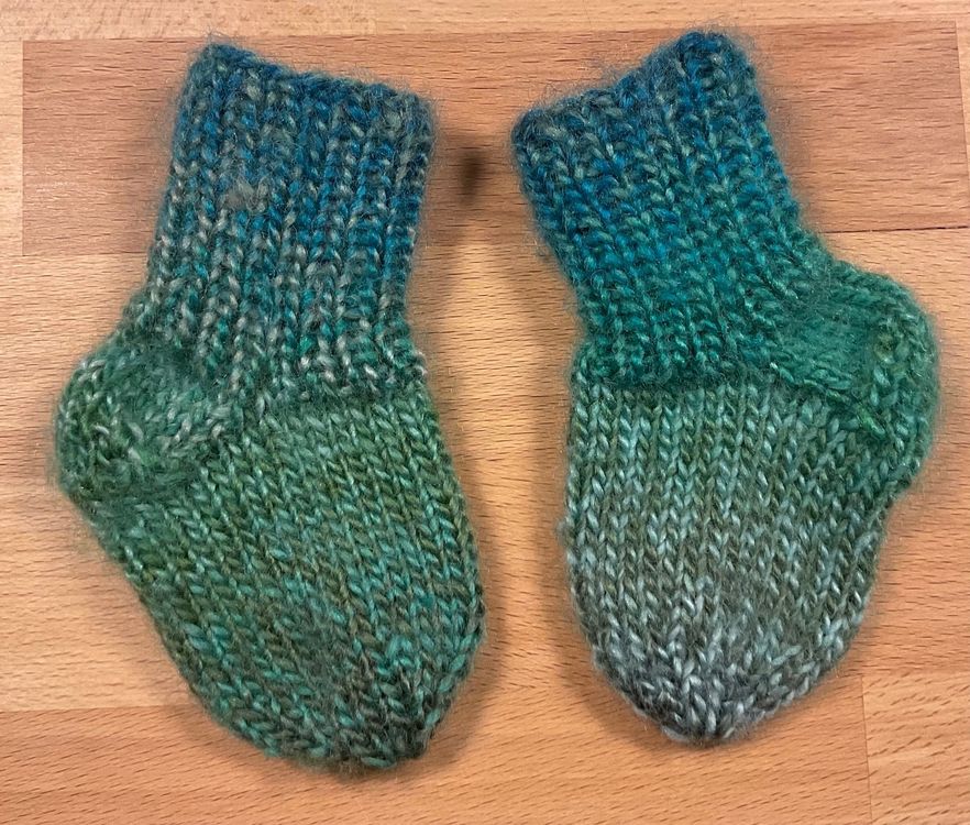 Babysocken 💚 💙 - ab Geburt - Schurwolle (Neu (gemäss Beschreibung)) in Krauchthal für CHF 5.5 ...